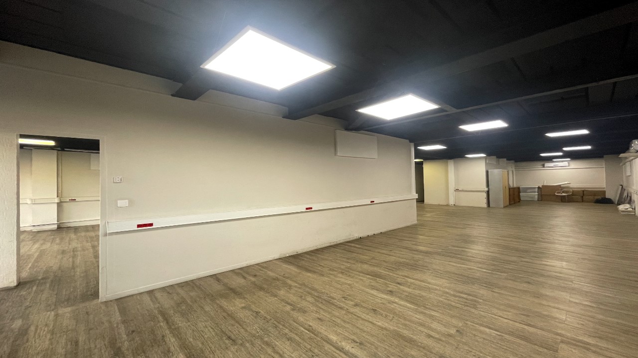 À VENDRE - LOCAUX COMMERCIAUX (2 lots) 606 m² - PAPEETE - FARE UTE ...